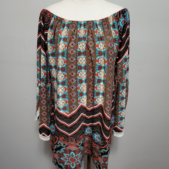 WinWin | Tops | Winwin Multicolored Geooff Shoulder Bell Sleeve Tunic ...